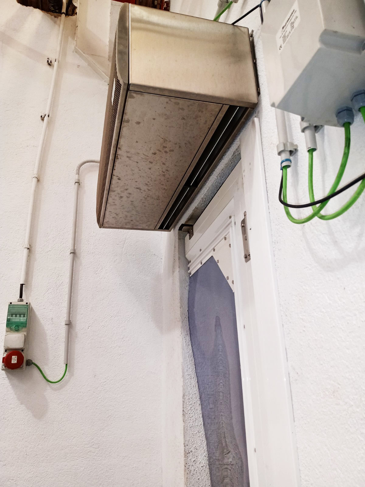 Insect control air curtain Fly K | Air curtain against insects
