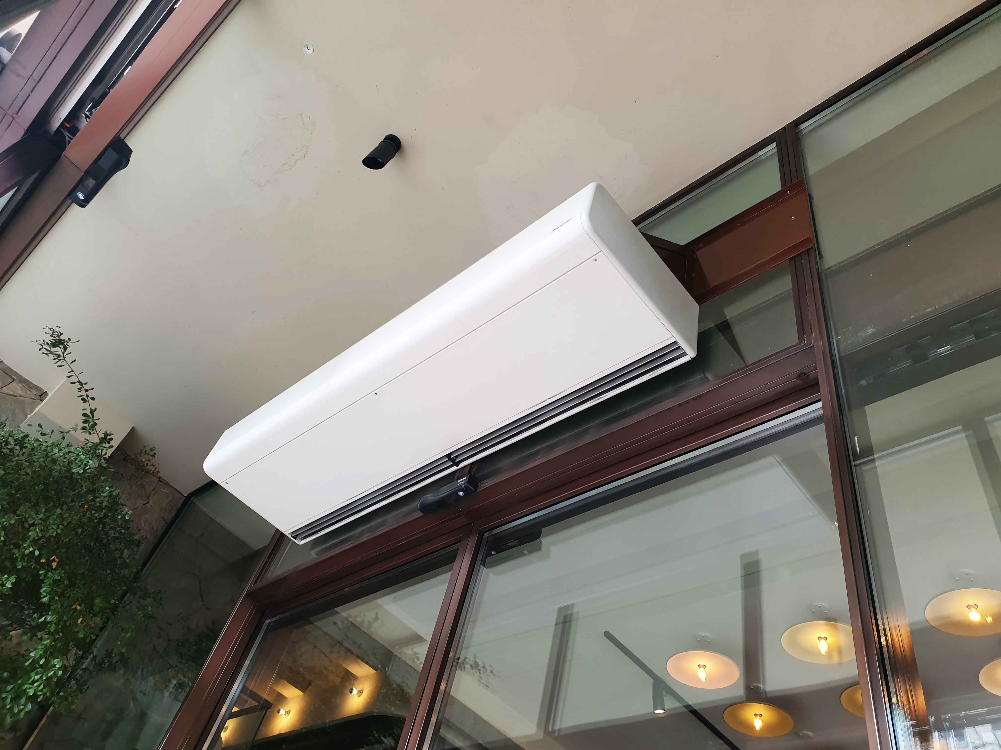 SMART hava perdesi - ticari kapılar için hava perdeleri