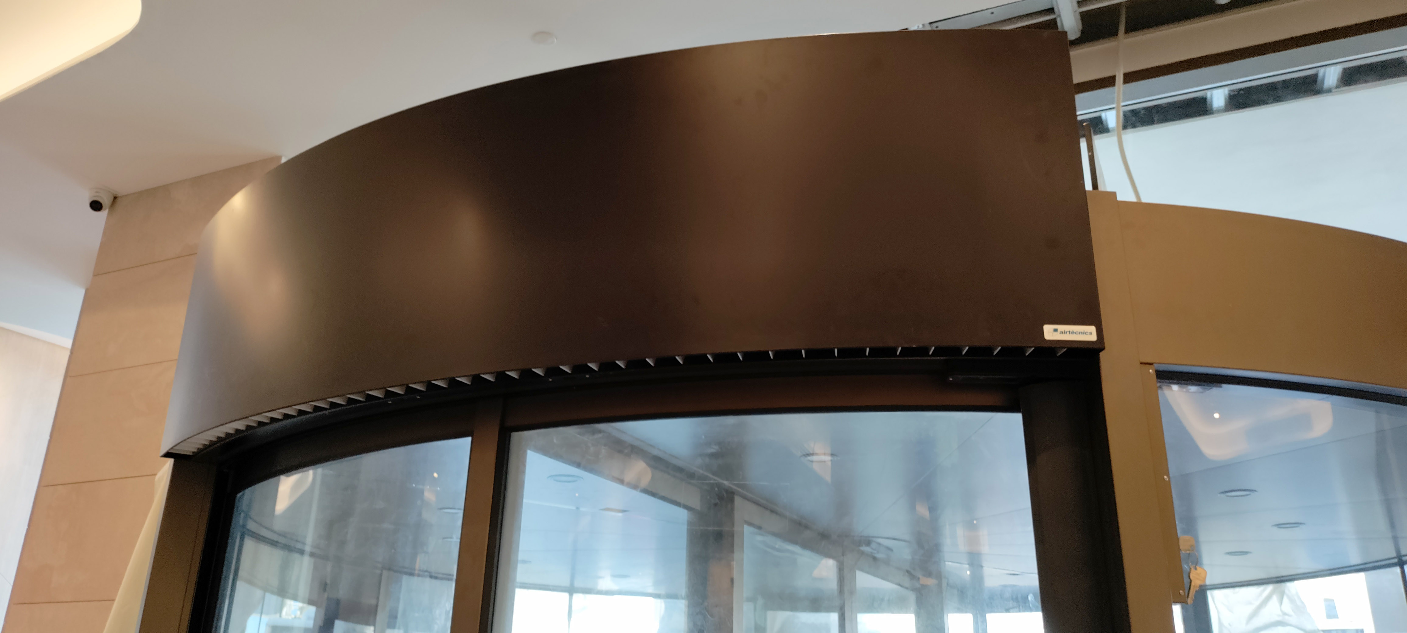 Rotowind air curtain|Rotating door in a hotel in Malta